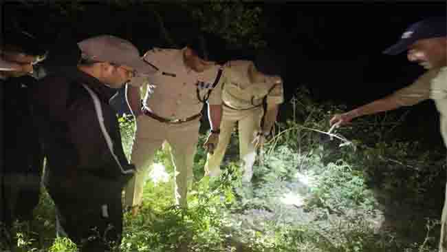 उत्तराखंडः छात्र पर गोली चलाने वाले दो बदमाशों को पुलिस ने मुठभेड़ में दबोचा - Corbett Halchal ...