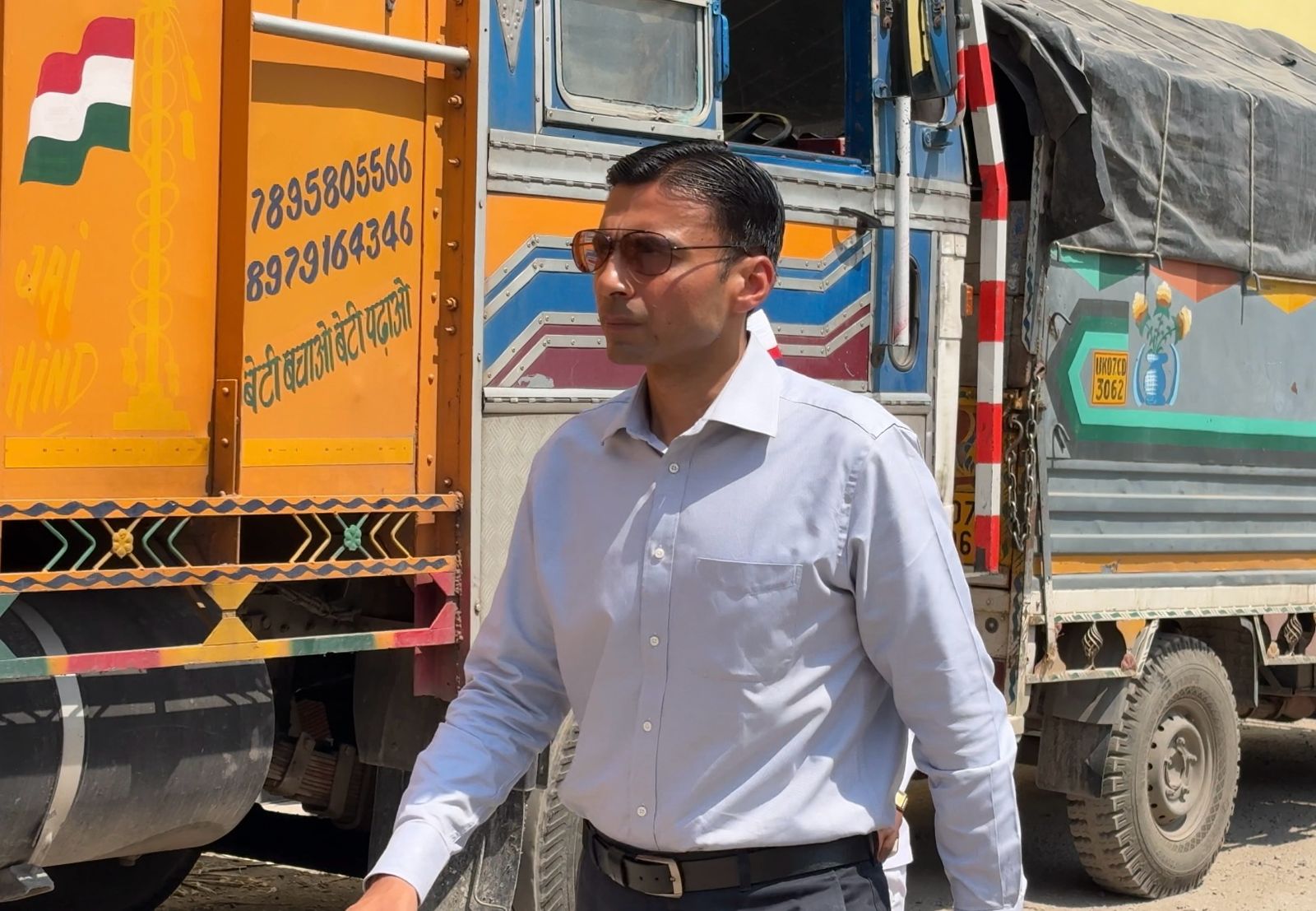 बड़ी खबर-(देहरादून) डीएम की कार्रवाईः आफत ले ही आयी, इन अधिकारीयों पर ...