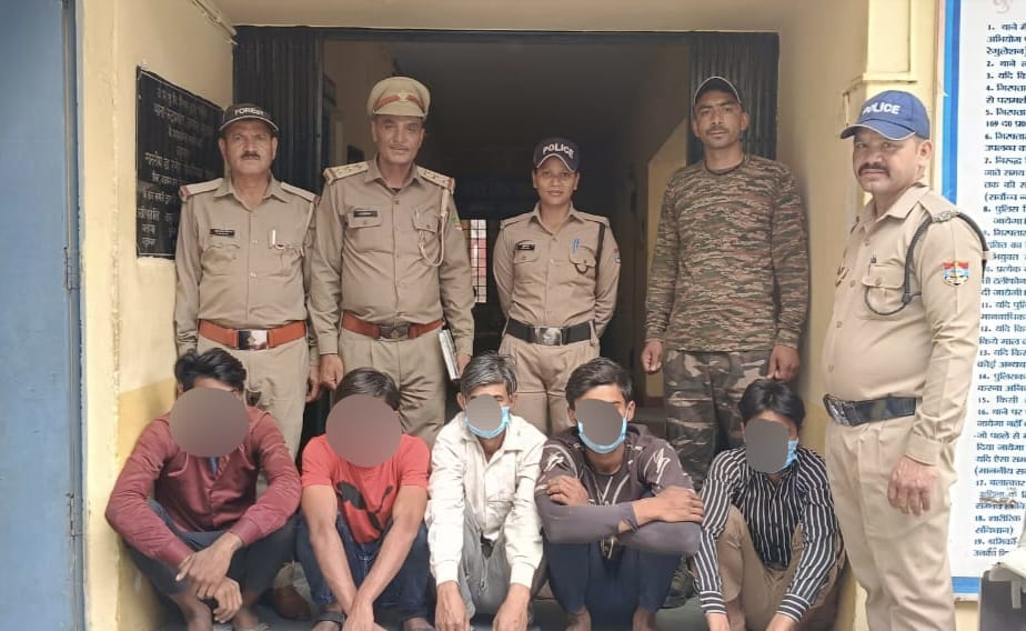 बड़ी खबर-(उत्तराखंड) जंगल में आग लगाने वाले 5 अभियुक्तों के विरुद्ध बड़ी कार्यवाही - Corbett ...