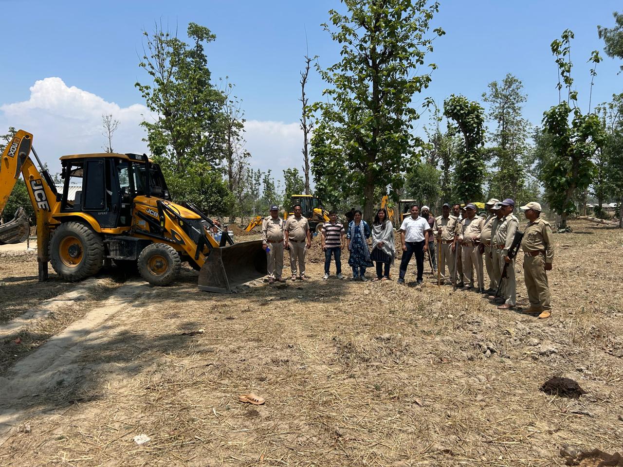 रामनगर मे वन विभाग की बड़ी कार्यवाही: आरक्षित वन क्षेत्र से 15 हेक्टेयर भूमि कराई अतिक्रमण मुक्त ...