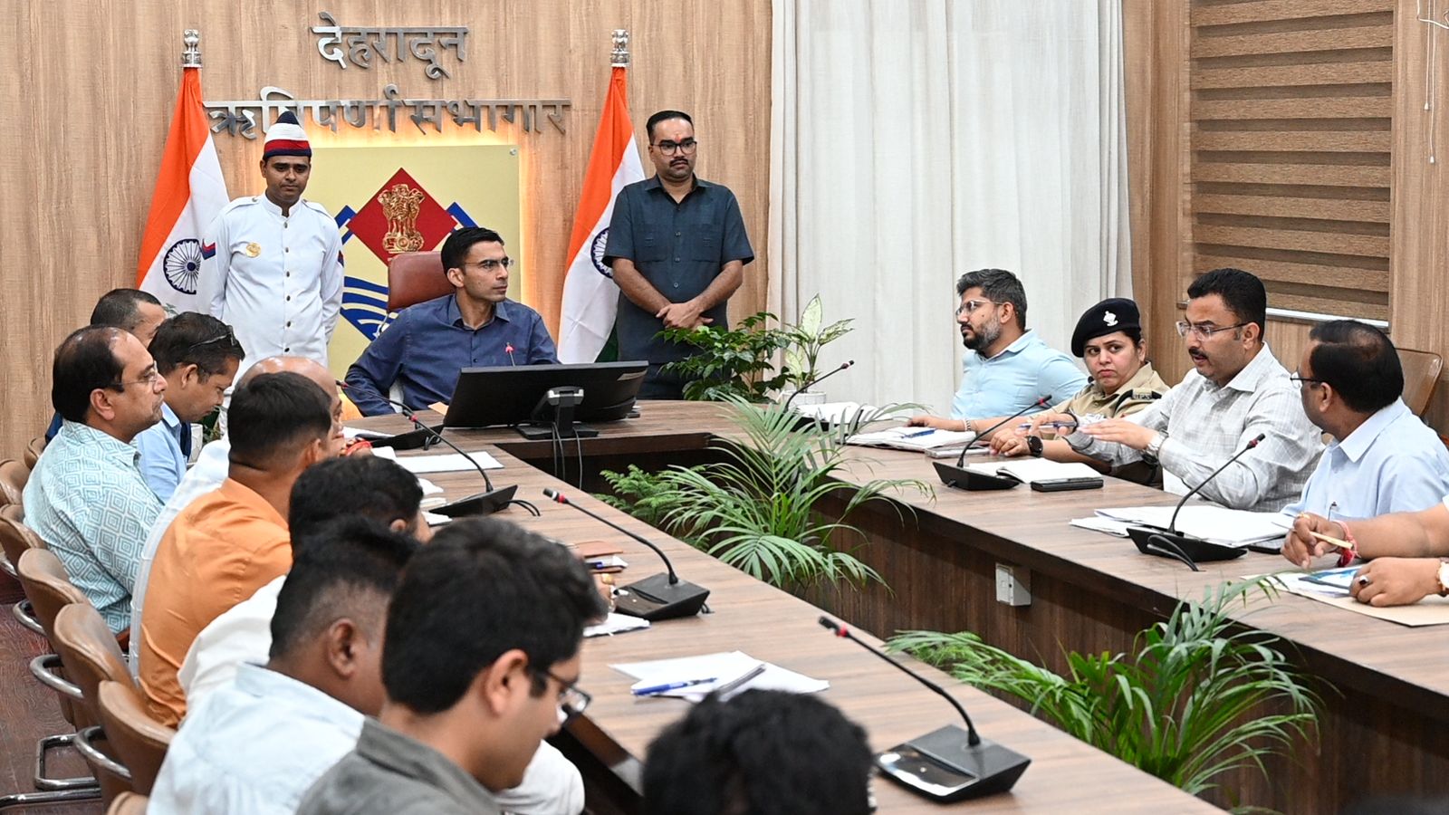 जन्म मृत्यु पंजीकरण में पब्लिक का हरासमेंट स्वीकार्य नहींः डीएम ...