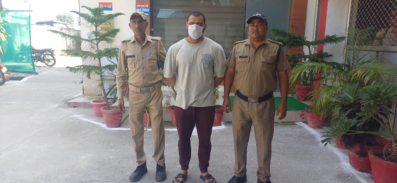 बड़ी खबर-रामनगर मे धोखाधड़ी कर बहला-फुसलाकर ले जाने वाला आरोपी गिरफ्तार ...